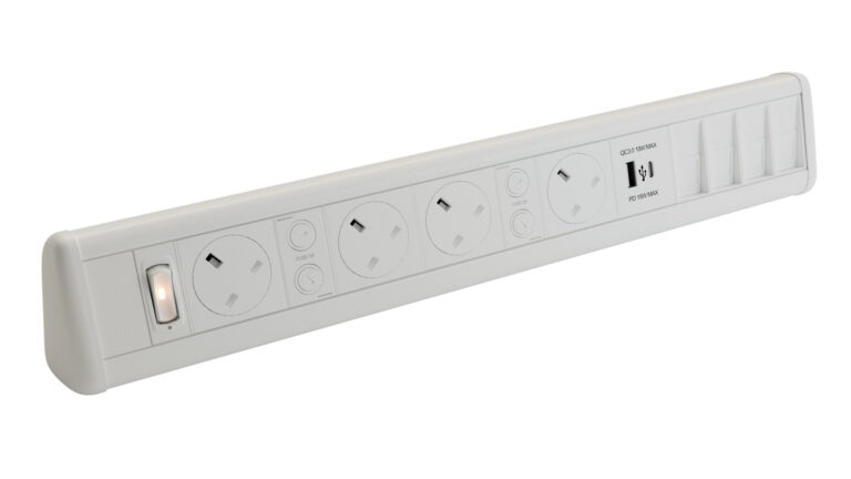 P-Pack Desktop Sockets 4 Power Sockets, 2 USB (Type A & Type C), 4 ...